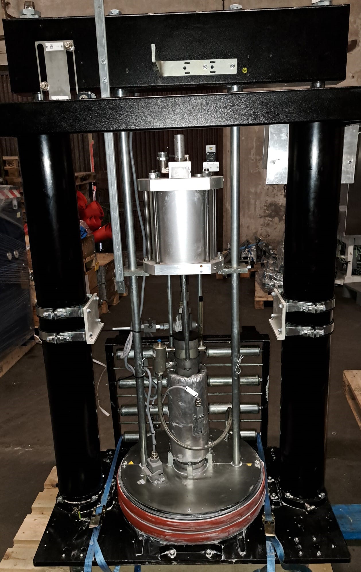 SCA ATLAS COPCO dosing system for adhesive applications - used-industry.com